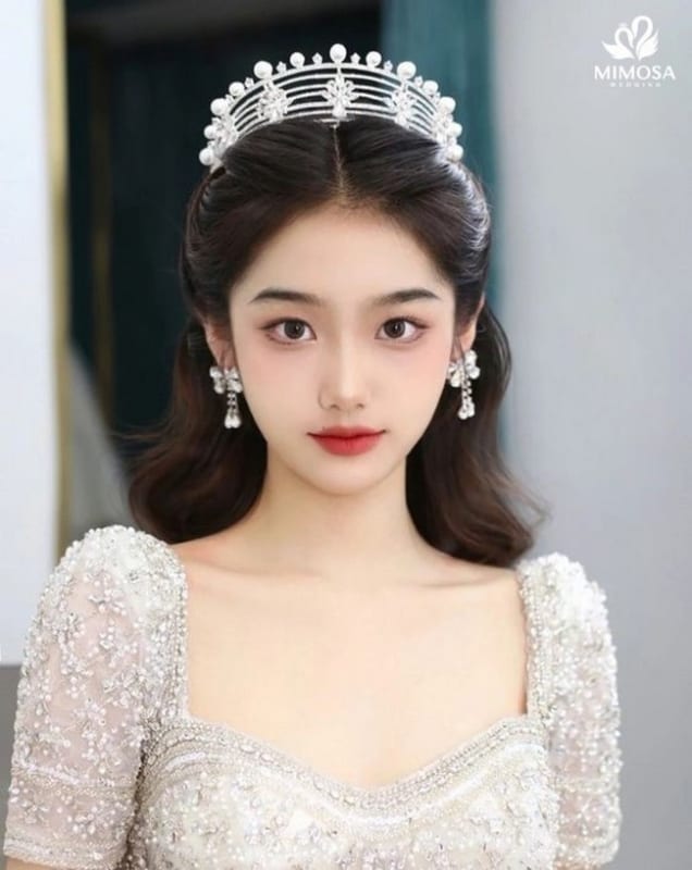 55+ Kiểu Tóc Cô Dâu Xõa Đẹp Nhất Nhưng Cực Kì Đơn giản, Dễ làm